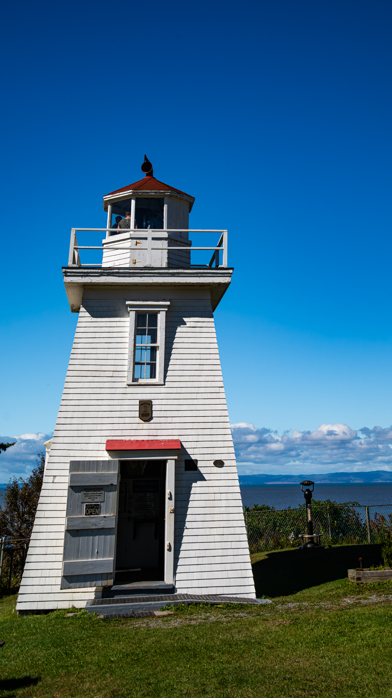 Walton Lighthouse | The Meanderer